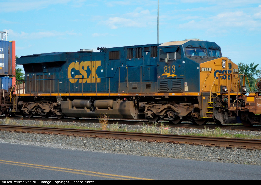 CSX 813